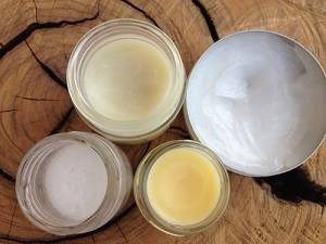 How to Make Your Own Vicks VapoRub Ointment at Home - The Lost Herbs