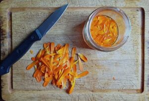 Homemade Herbal Rub for Eczema & Psoriasis - The Lost Herbs